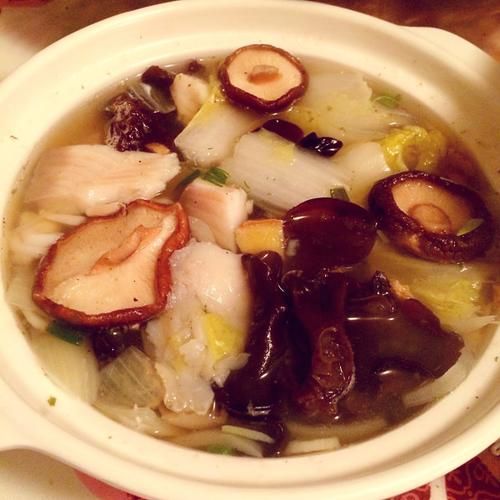 海鲜菇肉片汤怎么做_海鲜菇肉片汤要焯水吗-第3张图片-山城妙识