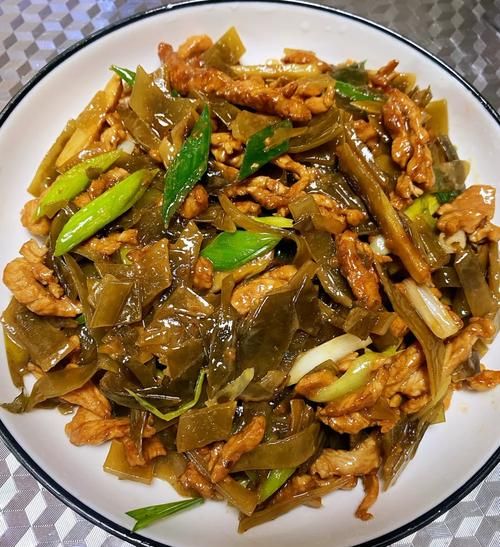 海带丝炒肉怎么做_海带丝炒肉的营养价值-第1张图片-山城妙识 海带丝炒肉怎么做_海带丝炒肉的营养价值-第1张图片-山城妙识