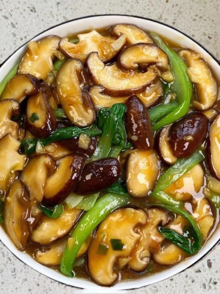 香菇菜心怎么炒好吃_香菇菜心家常做法步骤-第2张图片-山城妙识 香菇菜心怎么炒好吃_香菇菜心家常做法步骤-第2张图片-山城妙识