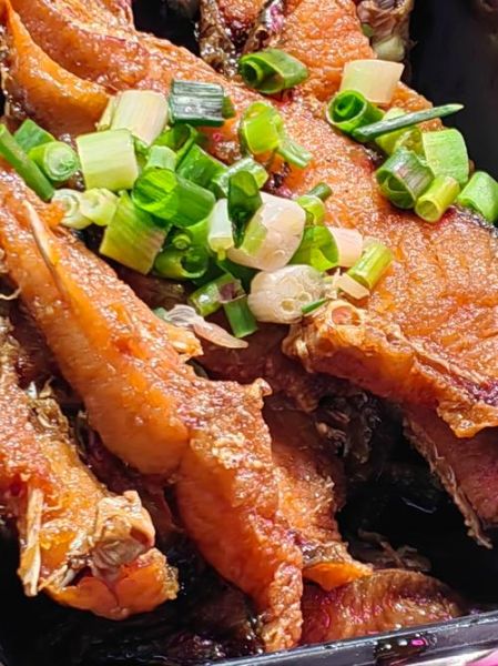 不油炸焖酥鱼怎么做_不油炸焖酥鱼的家常做法-第3张图片-山城妙识