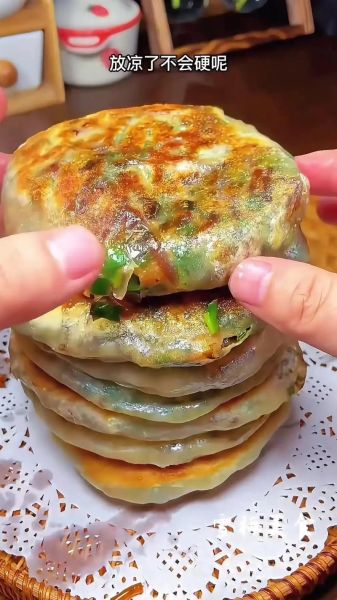 馅饼怎么和面_馅饼皮怎么做才薄酥脆-第1张图片-山城妙识