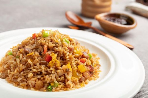 酱油鸡蛋炒饭怎么做_家常酱油炒饭做法-第2张图片-山城妙识 酱油鸡蛋炒饭怎么做_家常酱油炒饭做法-第2张图片-山城妙识