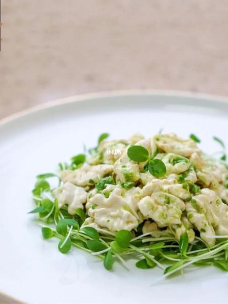 香椿苗拌核桃仁怎么做_香椿苗拌核桃仁的营养价值-第3张图片-山城妙识