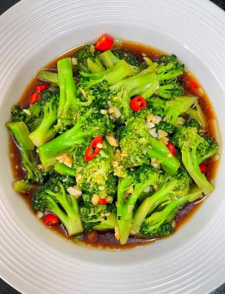 素炒西兰花怎么炒_西兰花焯水几分钟-第1张图片-山城妙识 素炒西兰花怎么炒_西兰花焯水几分钟-第1张图片-山城妙识