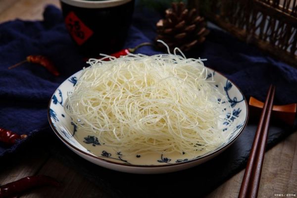 干米线用热水泡还是冷水泡_正确方法-第1张图片-山城妙识
