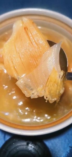 鱼翅怎样煲汤才好吃_鱼翅煲汤的正确做法-第1张图片-山城妙识