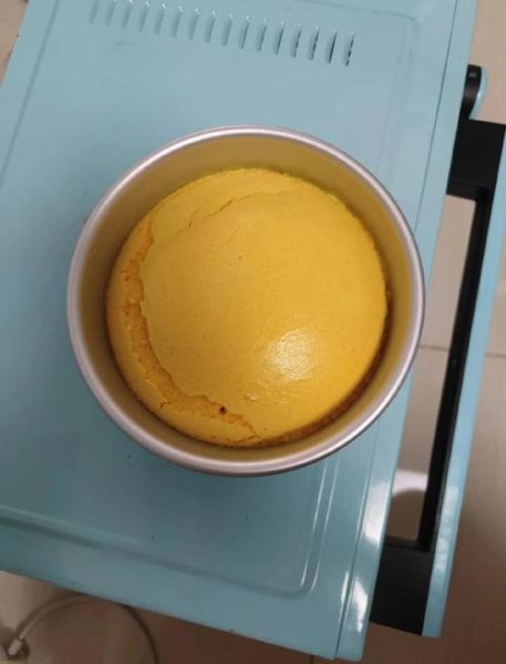 6寸戚风蛋糕烤箱温度_上下火多少度合适-第2张图片-山城妙识