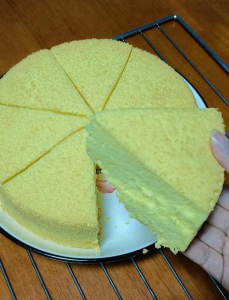 6寸戚风蛋糕烤箱温度_上下火多少度合适-第1张图片-山城妙识