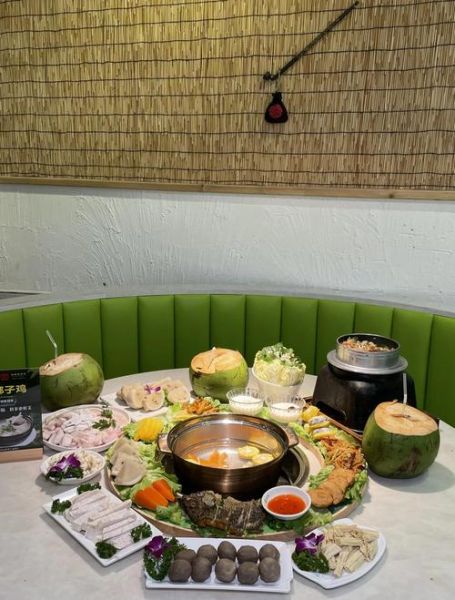 椰子鸡火锅用什么椰子_椰青和老椰区别-第1张图片-山城妙识