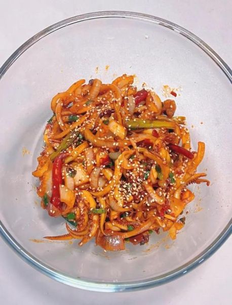 香辣鱿鱼须怎么炒才嫩_香辣鱿鱼须去腥技巧-第3张图片-山城妙识