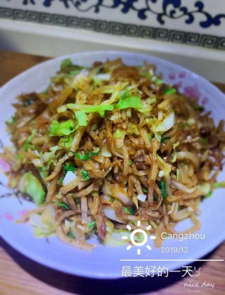 焖饼怎么做好吃窍门_焖饼不粘锅的秘诀-第3张图片-山城妙识