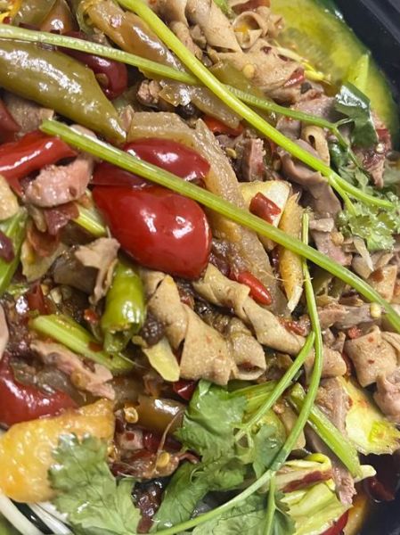 干锅鸡杂怎么做_干锅鸡杂需要焯水吗-第1张图片-山城妙识 干锅鸡杂怎么做_干锅鸡杂需要焯水吗-第1张图片-山城妙识