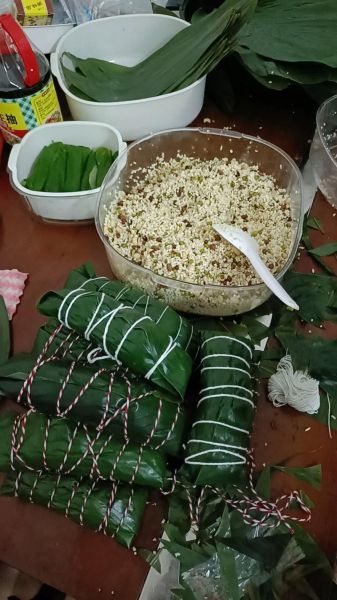 粽叶飘香怎么做_粽叶飘香的做法步骤-第2张图片-山城妙识