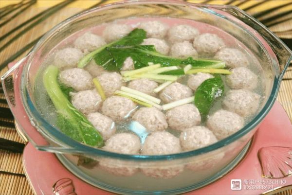 水煮丸子用淀粉还是面粉_哪个更嫩滑-第2张图片-山城妙识