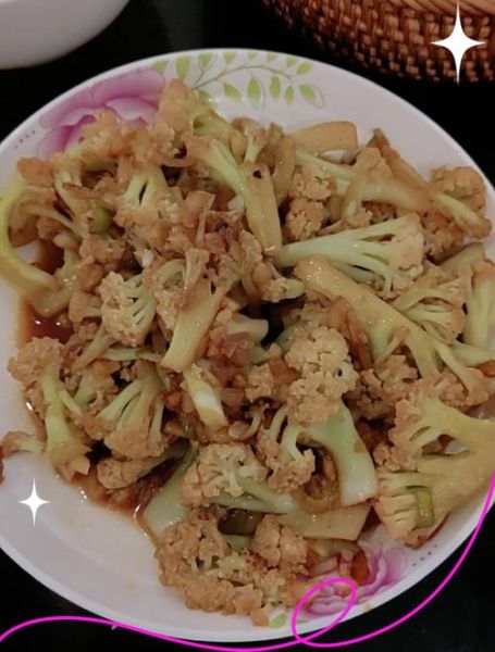 豆瓣酱炒菜花怎么做_豆瓣酱炒菜花用焯水吗-第2张图片-山城妙识 豆瓣酱炒菜花怎么做_豆瓣酱炒菜花用焯水吗-第2张图片-山城妙识