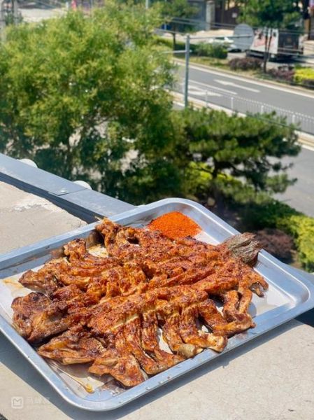 烤虹鳟鱼怎么做_烤虹鳟鱼需要腌制多久-第2张图片-山城妙识 烤虹鳟鱼怎么做_烤虹鳟鱼需要腌制多久-第2张图片-山城妙识