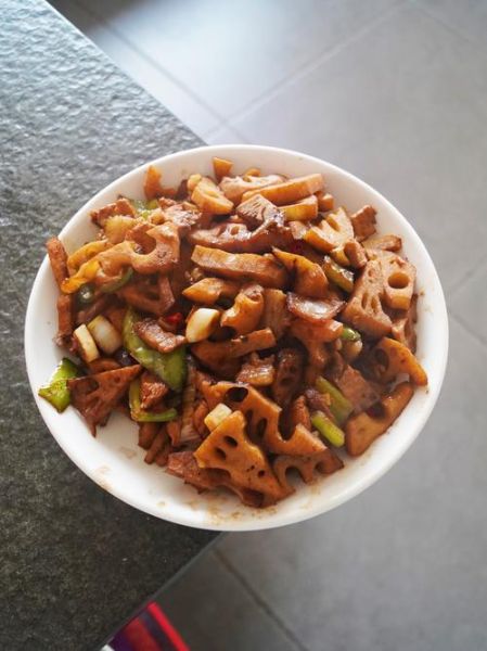 炒莲菜怎么炒好吃_家常做法窍门-第2张图片-山城妙识 炒莲菜怎么炒好吃_家常做法窍门-第2张图片-山城妙识