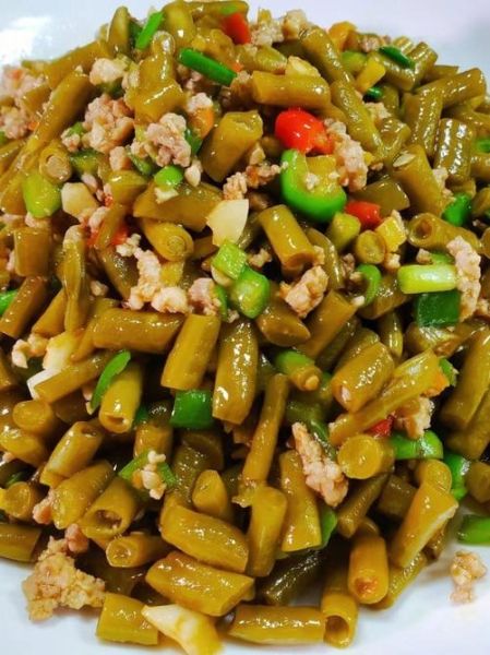 酸豆角炒肉怎么做_酸豆角炒肉先炒豆角还是先炒肉-第1张图片-山城妙识
