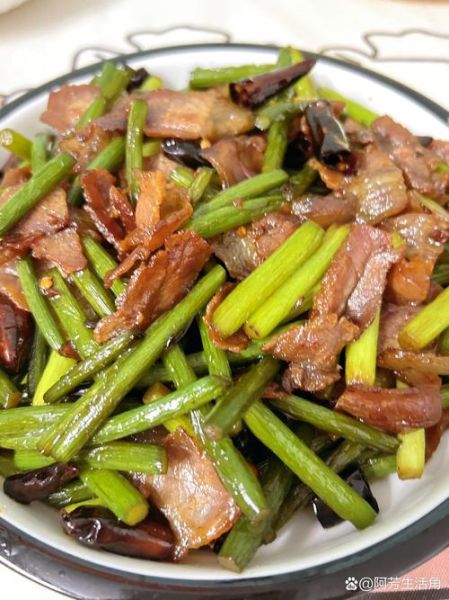 腊肉没煮直接炒可以吗_腊肉炒之前要不要焯水-第3张图片-山城妙识 腊肉没煮直接炒可以吗_腊肉炒之前要不要焯水-第3张图片-山城妙识