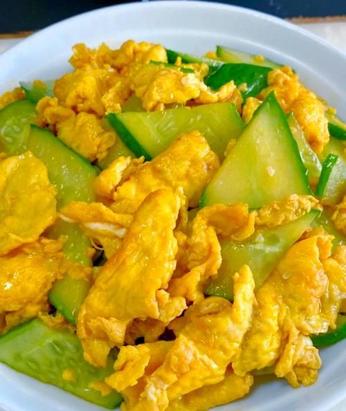 黄瓜片炒鸡蛋怎么做_黄瓜炒鸡蛋要不要焯水-第1张图片-山城妙识