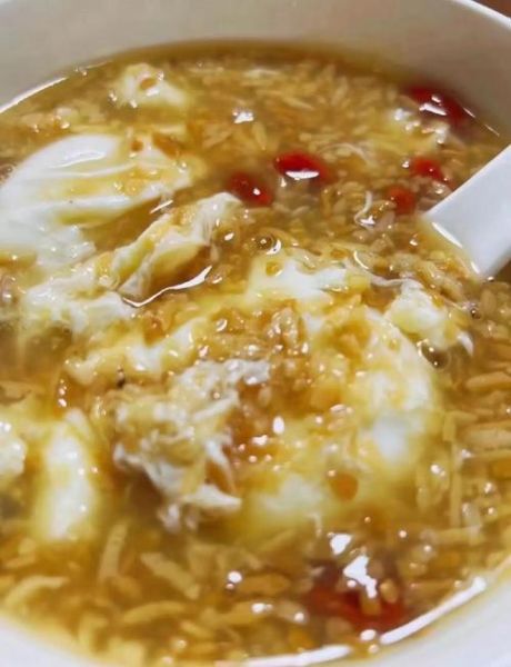 醪糟鸡蛋汤的做法_醪糟鸡蛋汤的功效与禁忌-第1张图片-山城妙识