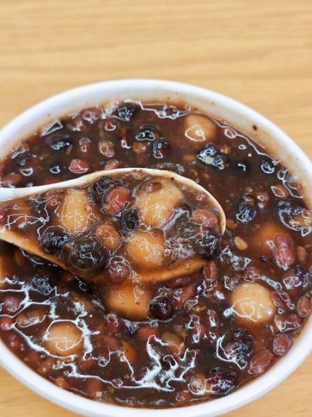 赤豆元宵的由来是什么_赤豆元宵和红豆汤圆区别-第1张图片-山城妙识