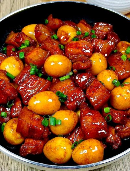 红烧肉配什么菜最解腻_红烧肉和什么主食最搭-第1张图片-山城妙识 红烧肉配什么菜最解腻_红烧肉和什么主食最搭-第1张图片-山城妙识