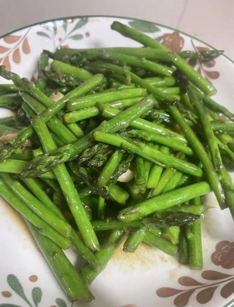 芦笋怎么做好吃_芦笋炒多久才脆嫩-第3张图片-山城妙识