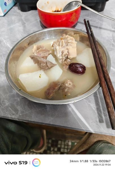 萝卜猪肺汤的做法_猪肺怎么处理才干净-第1张图片-山城妙识