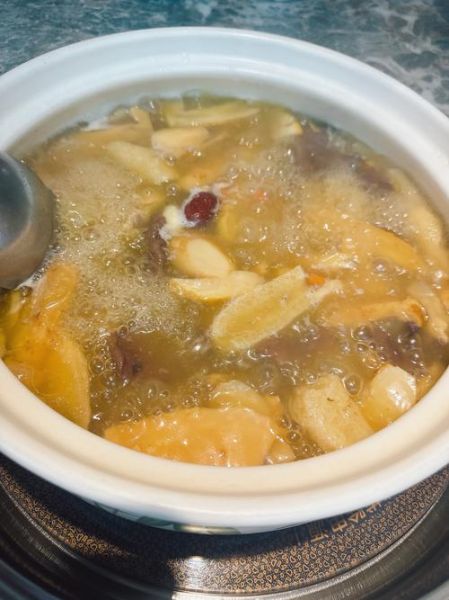 自制菌汤锅底怎么做_菌汤锅底需要哪些菌菇-第2张图片-山城妙识 自制菌汤锅底怎么做_菌汤锅底需要哪些菌菇-第2张图片-山城妙识