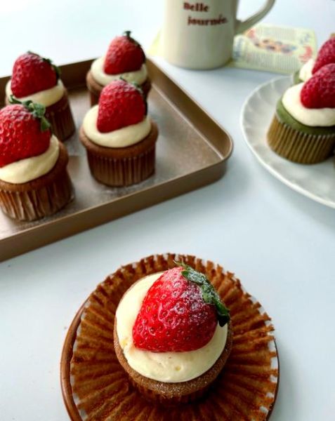 巧克力纸杯蛋糕怎么做_巧克力纸杯蛋糕为什么塌陷-第1张图片-山城妙识