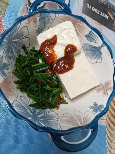 小葱拌豆腐歇后语是什么_一清二白含义-第2张图片-山城妙识