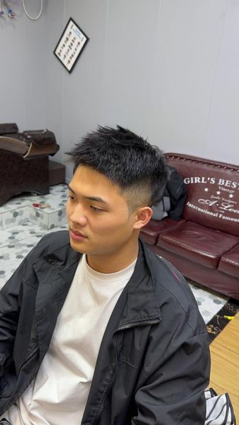 鲶鱼脸男生适合什么发型_鲶鱼脸男生怎么穿搭-第1张图片-山城妙识 鲶鱼脸男生适合什么发型_鲶鱼脸男生怎么穿搭-第1张图片-山城妙识