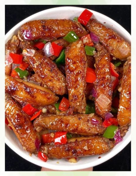 蒜香鸡翅怎么做_蒜香鸡翅的做法大全-第1张图片-山城妙识