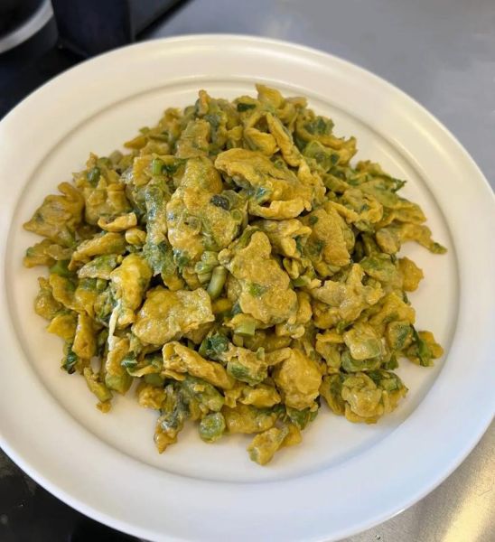 香椿芽炒鸡蛋怎么做_香椿芽炒鸡蛋的家常做法-第1张图片-山城妙识