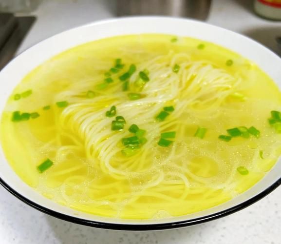 鸡汤面怎么做好吃_鸡汤面用什么鸡熬汤-第1张图片-山城妙识