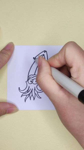 乌贼简笔画怎么画_乌贼简笔画步骤-第3张图片-山城妙识