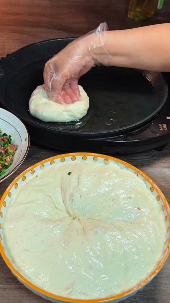 馅饼面怎么和软而不粘_馅饼皮软而不粘的秘诀-第1张图片-山城妙识
