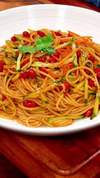 凉面条怎么做好吃_凉面条的家常做法大全-第1张图片-山城妙识