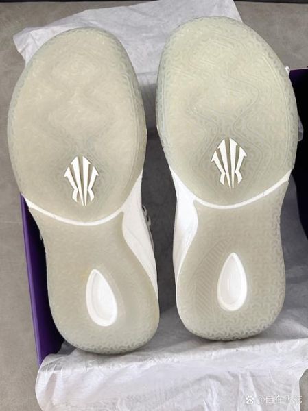 果冻鞋底好不好_果冻鞋底优缺点-第1张图片-山城妙识