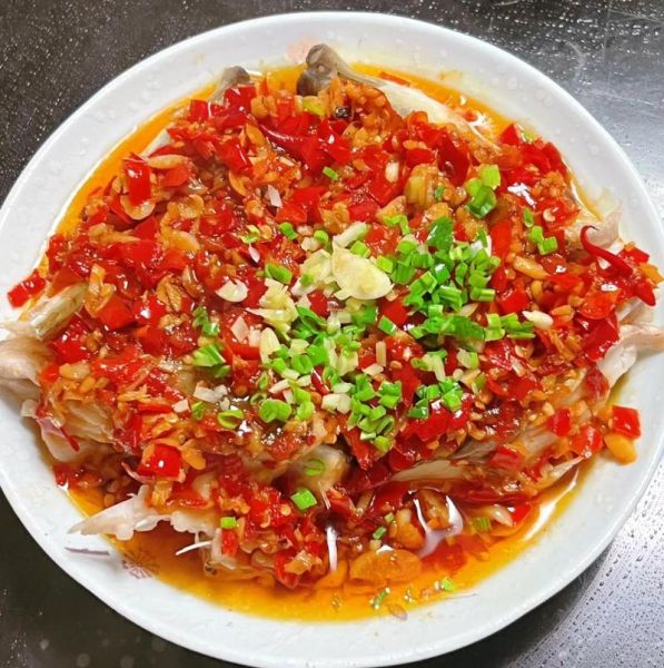 鱼头怎么做好吃_剁椒鱼头的做法步骤-第2张图片-山城妙识