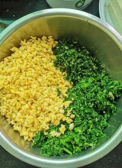 荠菜鸡蛋饺怎么做_荠菜鸡蛋饺热量高吗-第1张图片-山城妙识