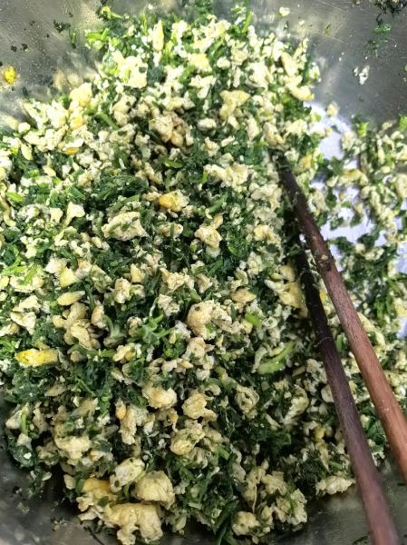 荠菜鸡蛋饺怎么做_荠菜鸡蛋饺热量高吗-第2张图片-山城妙识