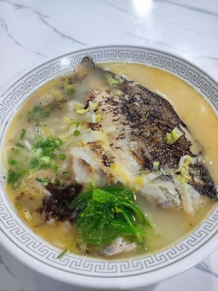 黄鱼煨面怎么做_黄鱼煨面视频教程-第3张图片-山城妙识