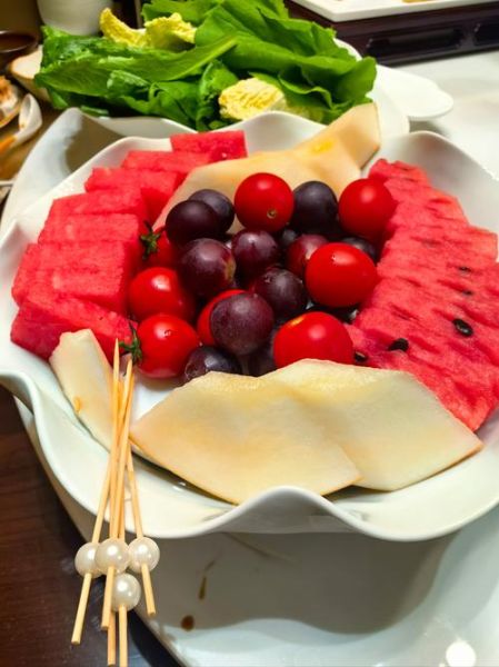 西瓜香蕉水果拼盘怎么做_如何摆盘好看-第2张图片-山城妙识