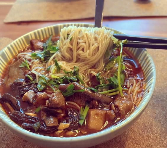 鸡丁米线鸡丁怎么卤_鸡丁卤多久才入味-第2张图片-山城妙识 鸡丁米线鸡丁怎么卤_鸡丁卤多久才入味-第2张图片-山城妙识