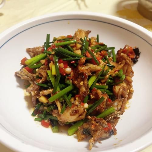 爆炒田鸡怎么做才嫩_田鸡去腥技巧-第2张图片-山城妙识