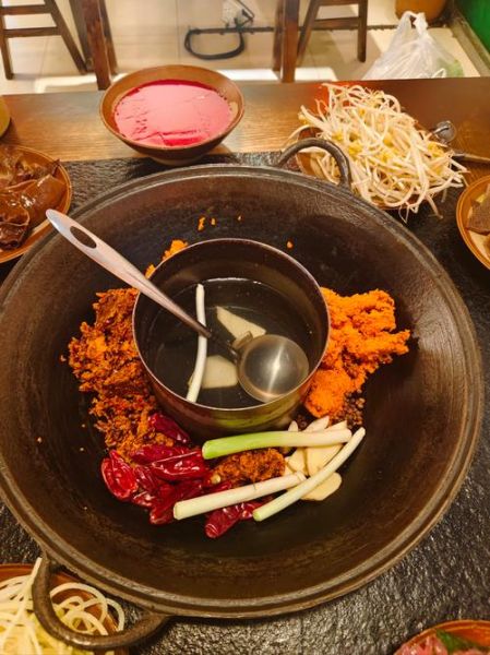 老北京火锅清汤锅底配方_怎么熬出乳白汤底-第3张图片-山城妙识 老北京火锅清汤锅底配方_怎么熬出乳白汤底-第3张图片-山城妙识