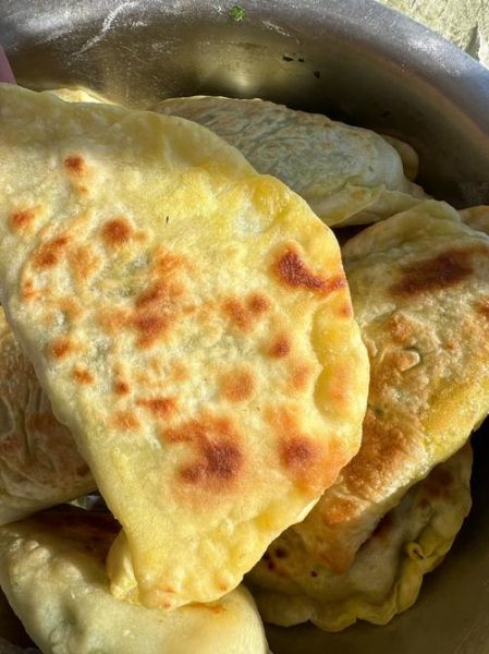 韭菜盒子是什么_韭菜盒子怎么做-第1张图片-山城妙识