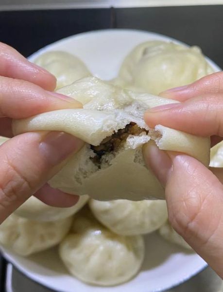 香菇酱肉包的做法_香菇酱肉包怎么做好吃-第1张图片-山城妙识